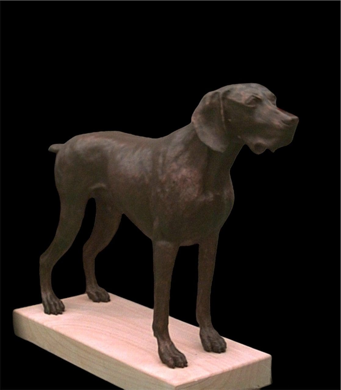 german pointer statue